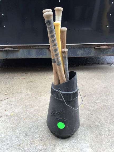 VARIOUS BASEBALL BATS - Currie Auction Service