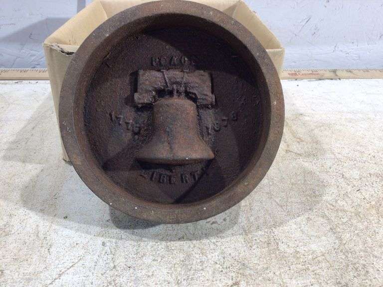CAST IRON LIBERTY BELL MOLD - Currie Auction Service