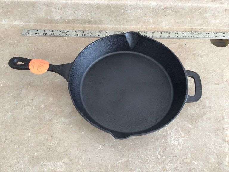 GOODFUL CAST IRON PAN 12" - Currie Auction Service