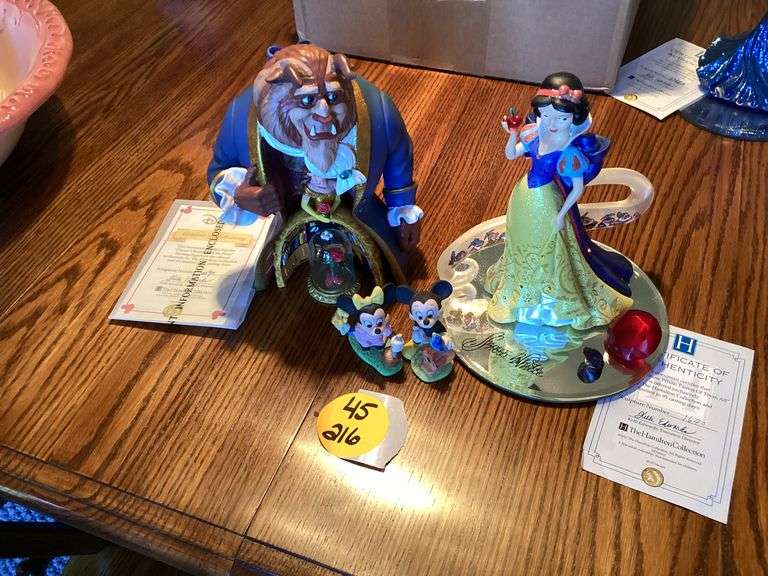 DISNEY FIGURINES - Currie Auction Service