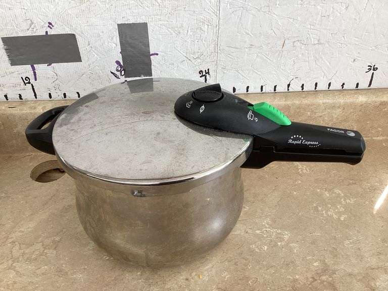 2 PRESSURE COOKERS - Currie Auction Service