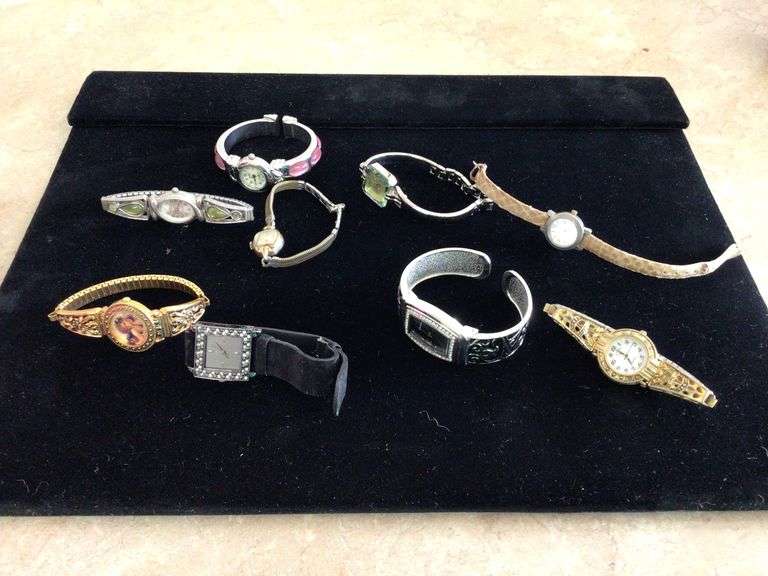 GLASS CARDINAL BOX WITH VARIOUS WRIST WATCHES - Currie Auction Service