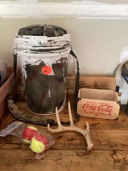 HUNTING BUCKET, 22 SHELLS, COCA COLA BOX, & MORE - Currie Auction Service