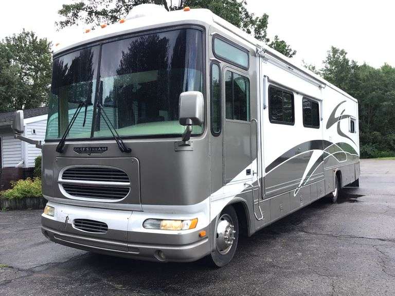 2002 GULF STREAM MOTORHOME - Currie Auction Service