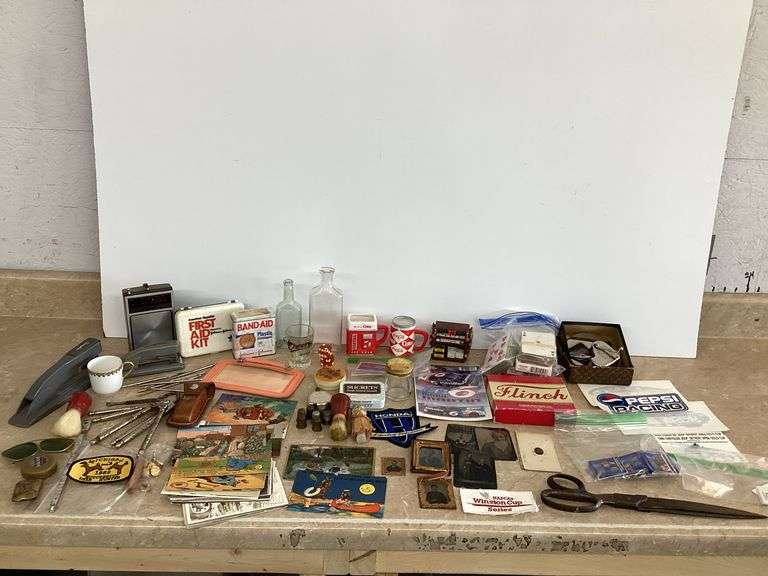 MISC VINTAGE & ANTIQUE ITEMS - Currie Auction Service