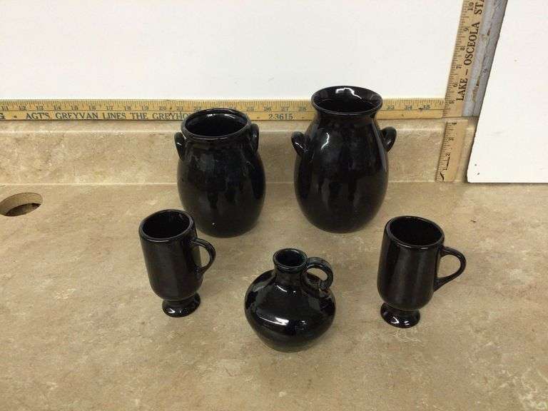 MISC VINTAGE BLACK POTTERY PIECES - Currie Auction Service