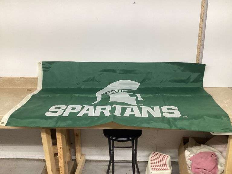 MSU SPARTANS FLAG - Currie Auction Service