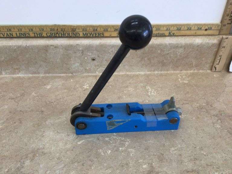 DILLON PRECISION RELOADING PRESS - Currie Auction Service