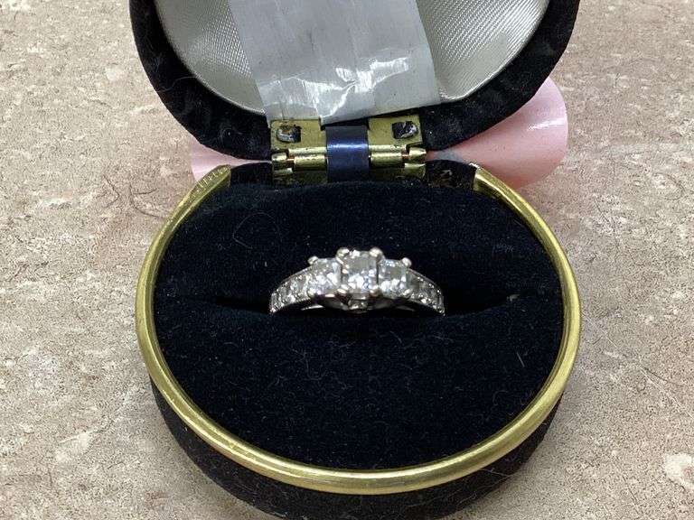 14K WHITE GOLD 1.5K DIAMOND RING-SIZE 6 - Currie Auction Service