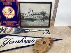 MISC NEW YORK YANKEES COLLECTIBLES - Currie Auction Service