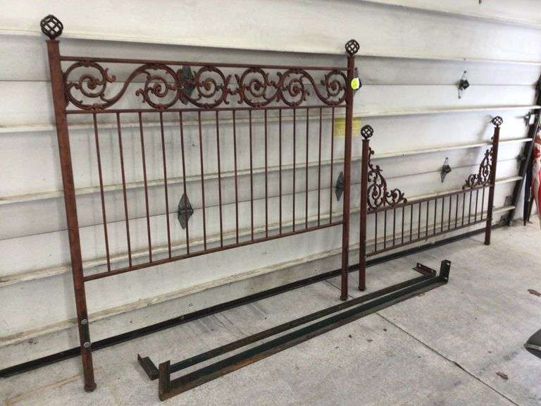 METAL QUEEN SIZE HEADBOARD, FOOTBOARD AND FRAME - Currie Auction Service
