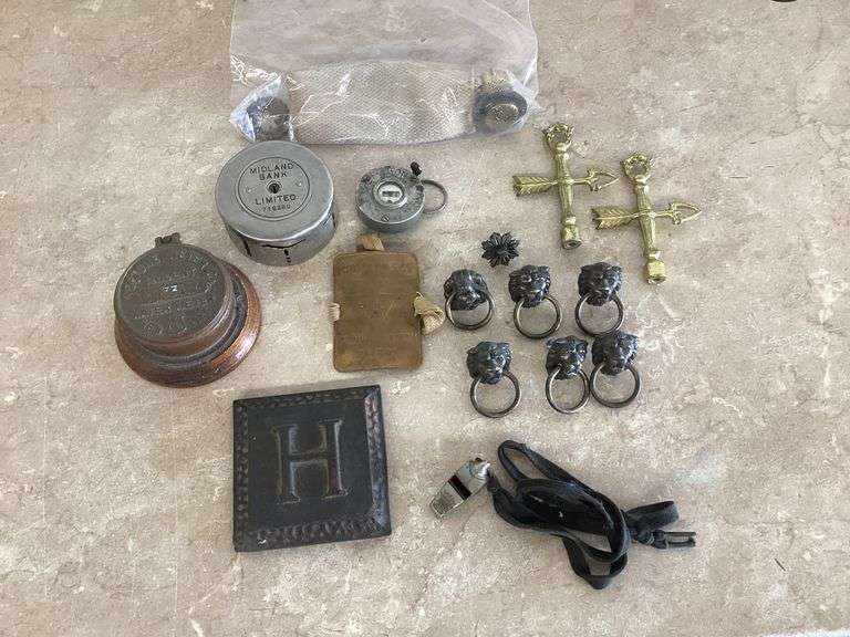 MISCELLANEOUS VINTAGE METAL PIECES - Currie Auction Service