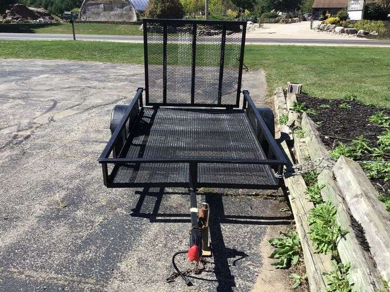 8' x 5' DROP GATE TRAILER - Currie Auction Service