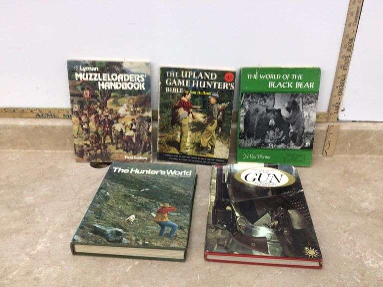 VINTAGE HUNTING BOOKS - Currie Auction Service