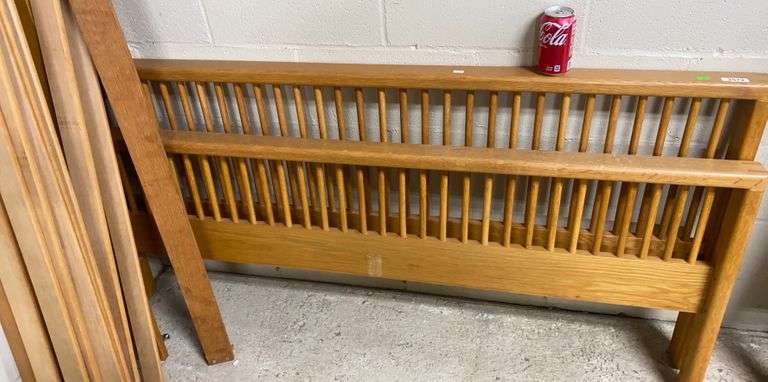 MCM Charles Webb oak queen size bed - Dixon's Auction at Crumpton