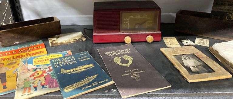 Lot Vintage Radio Wood Cheese Boxes Books Etc - Dixon's Auction at Crumpton