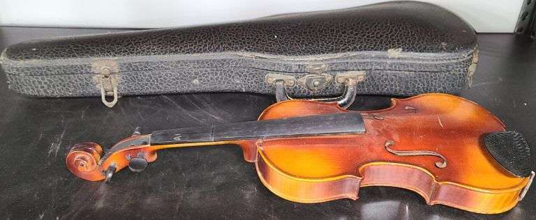 Stradivarius copy violin - Dixon's Auction at Crumpton