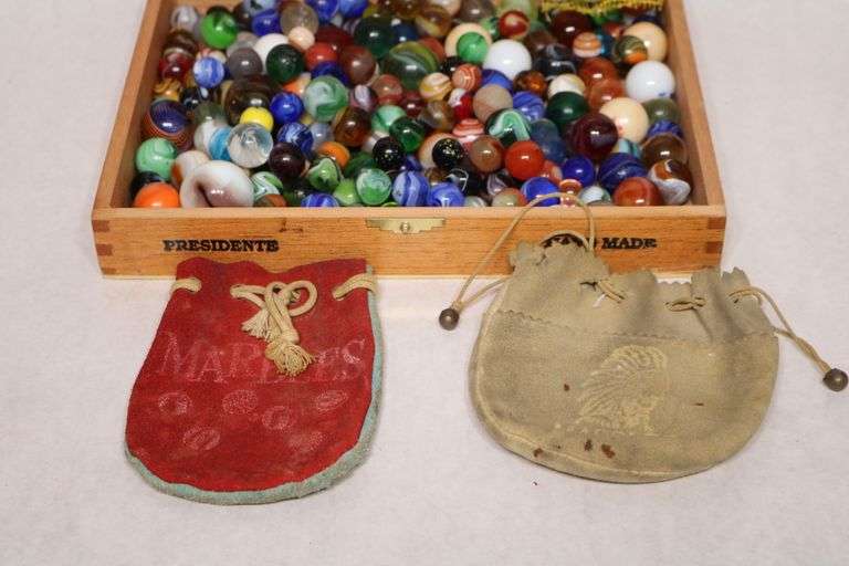 Lot of vintage agate glass marbles including packaged sets - Dixon's ...