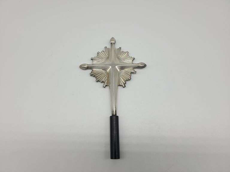 Sterling silver cross finial, 1.1 ozt gross weight - Dixon's Auction at ...
