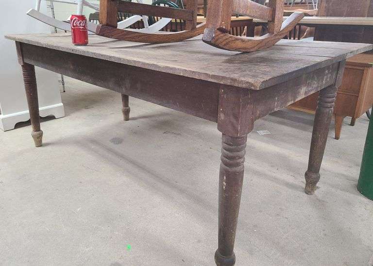 Antique primitive farmhouse table - Dixon's Auction at Crumpton