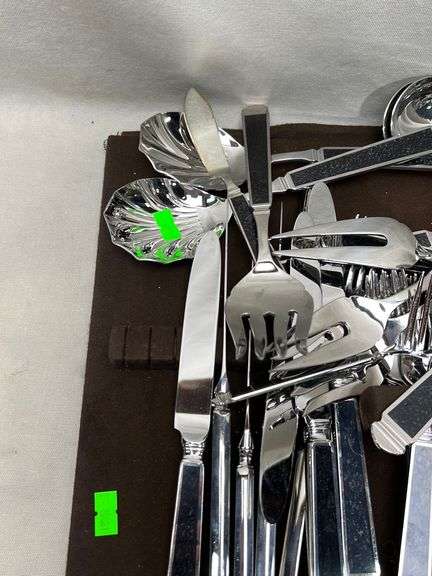 Set of Yamazaki flatware - Dixon's Auction at Crumpton