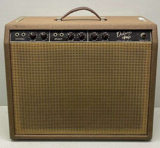 Fender Deluxe Tube Amplifier - Dixon's Auction at Crumpton