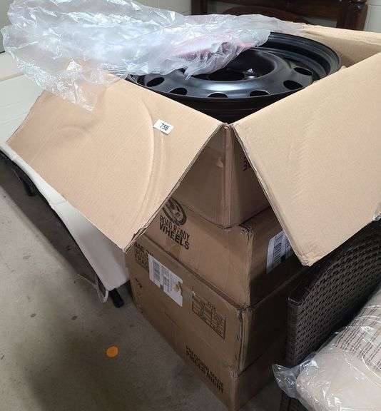 (4) Rims, Open Box Condition - Dixon's Auction at Crumpton