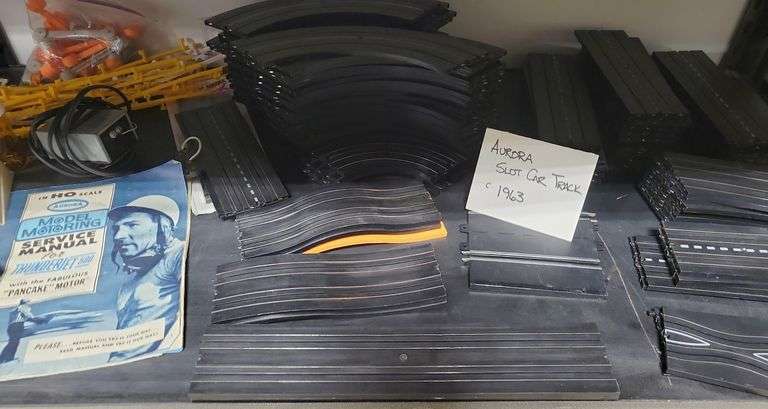 1960's Vintage Aurora Race Car Track - Dixon's Auction at Crumpton