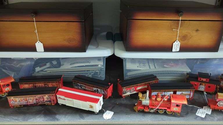 Lot Budweiser Holiday Express Train Set - Dixon's Auction at Crumpton