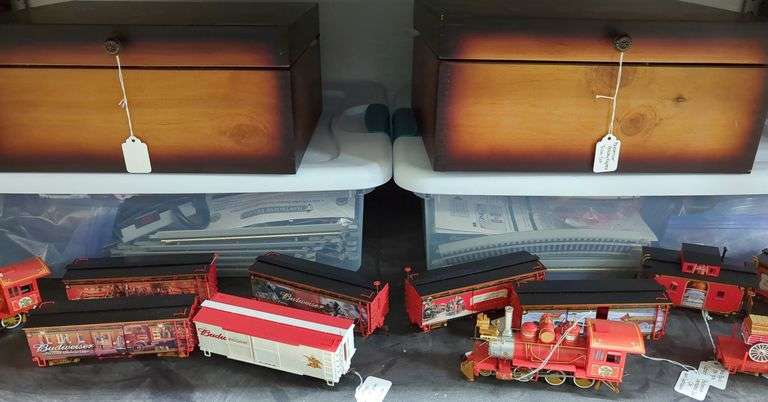 Lot Budweiser Holiday Express Train Set - Dixon's Auction at Crumpton