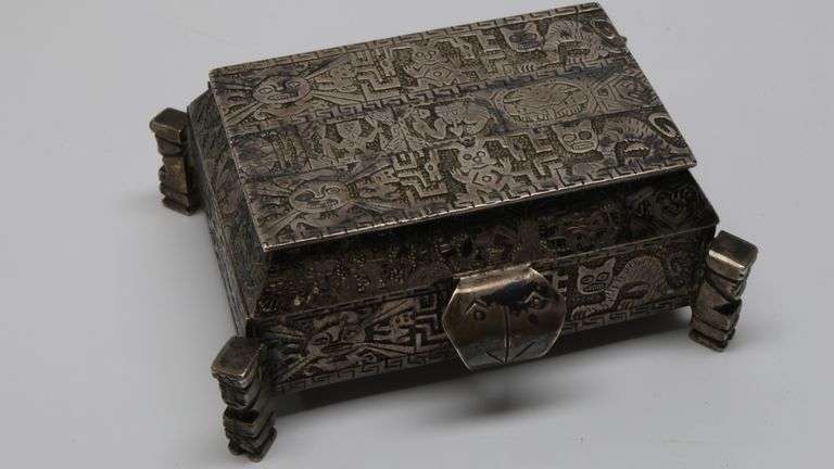 900 Peruvian Silver Ornate Box W/Wooden Insert 10.5 Ozt. Tw. - Dixon's ...