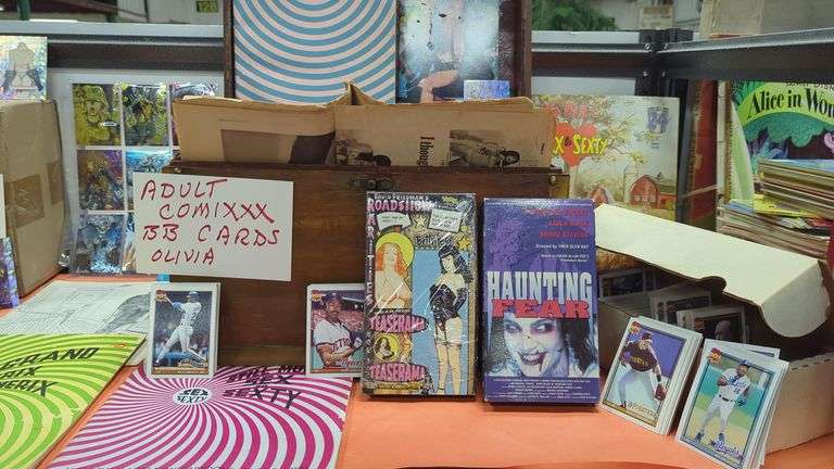 Lot Of Adult Comix & Collector Cards - Dixon's Auction at Crumpton
