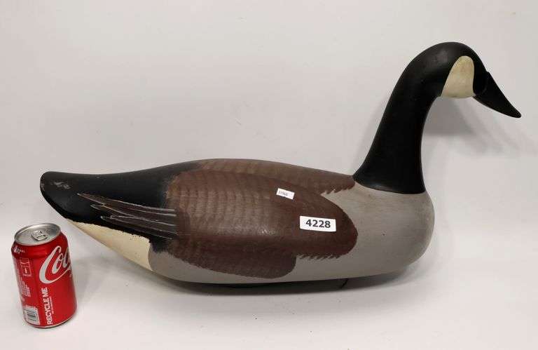 Jim Pierce Canada Goose Decoy - Dixon's Auction at Crumpton