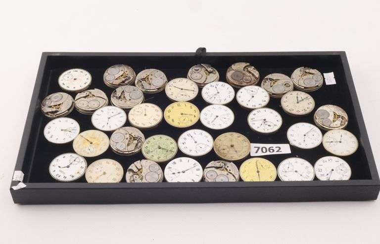 Tray Lot of Pocket Watch Movements - Dixon's Auction at Crumpton