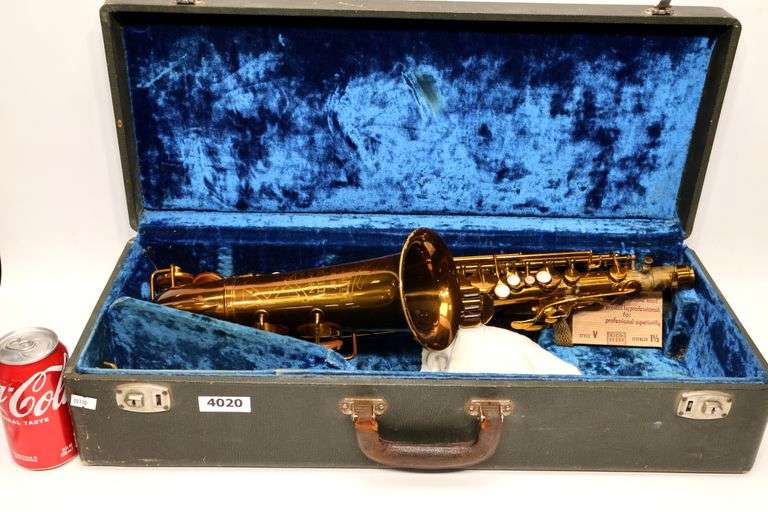 Holton Collegiate Model Saxophone - Dixon's Auction at Crumpton