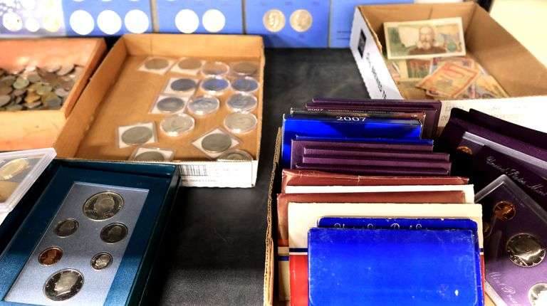 Collection of Vintage US Proof Sets, Ike Dollars, Liberty Coins Etc ...