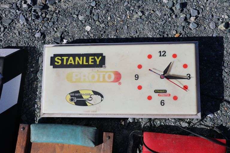 *NO STORAGE* Stanley Clock, Creeper, Advertising Displays Etc. - Dixon ...