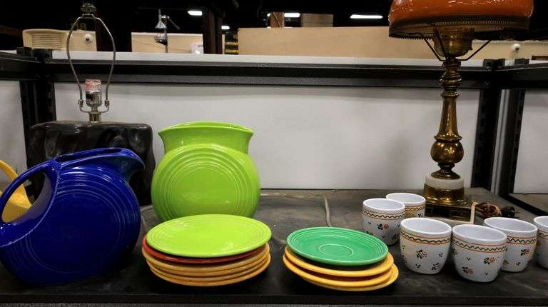 Lot of Fiesta Ware Type Pottery Dishes & Pitchers, Vintage Federal ...