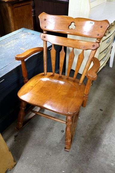 Vintage Maple Rocker - Dixon's Auction at Crumpton