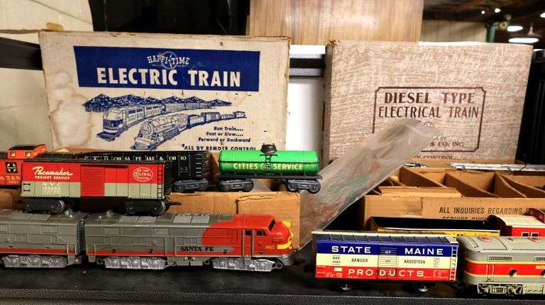 Lot of Vintage Model Railroad Train Sets By Marx & Happi Time - Dixon's ...