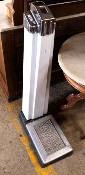 Antique Hamilton Porcelain Enamel Scale - Dixon's Auction at Crumpton