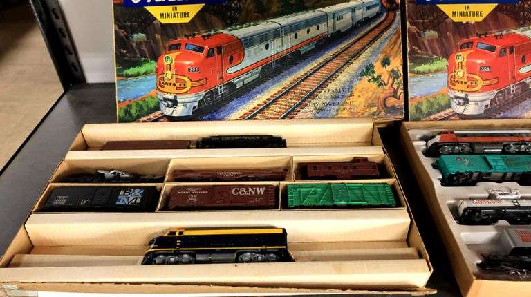 Lot of Model Railroad Train Sets By Athearn - Dixon's Auction at Crumpton