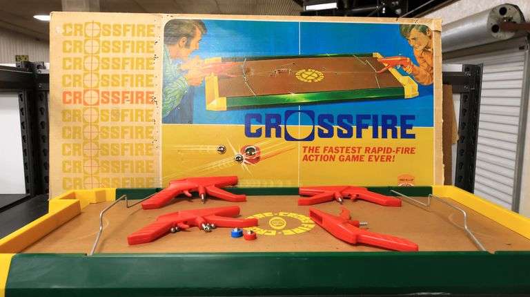 Vintage Crossfire Game - Dixon's Auction at Crumpton
