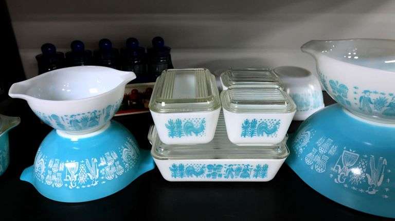 Lot of Vintage Style Pyrex Mixing Bowls & Canister Jars Set - Dixon's ...