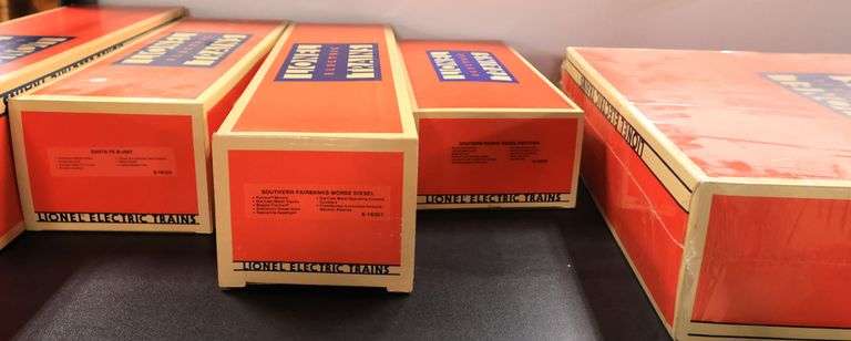 Lot of Lionel Trains, Santa Fe F-3 Diesels, Sp Diesel Switcher, Sfm ...