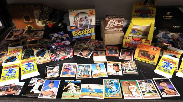 Lot of Vintage Baseball Cards. Loose Cards & Unopened Wax Packs - Dixon ...