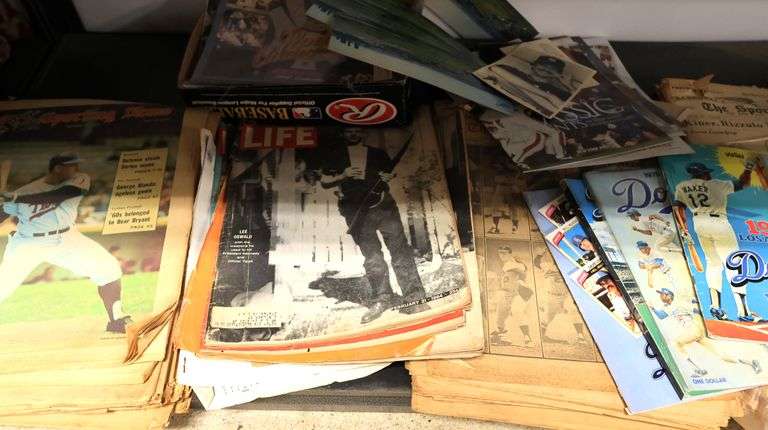 Lot of Vintage Sports & Sporting News Magazines, Lee Harvey Oswald Life ...