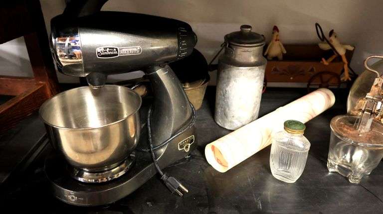 Kitchen Lot, Sunbeam Mixer, Counter Jar, Mixer, Art Pottery Planter Etc ...