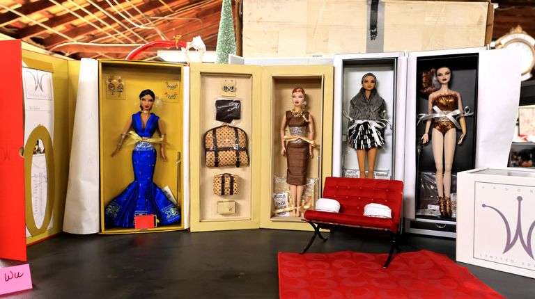 Lot of Jason Wu Fashion Royalty Collector Dolls, Settle Etc. - Dixon's ...