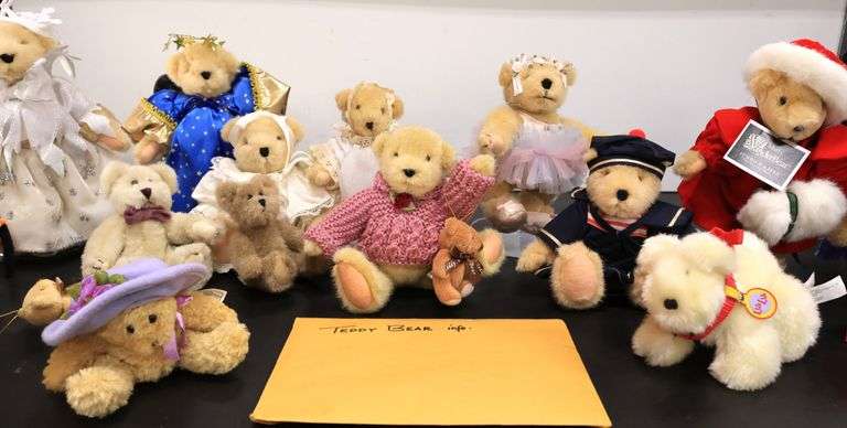 Collection of Teddy Bears By Boyds Bears Etc. - Dixon's Auction at Crumpton